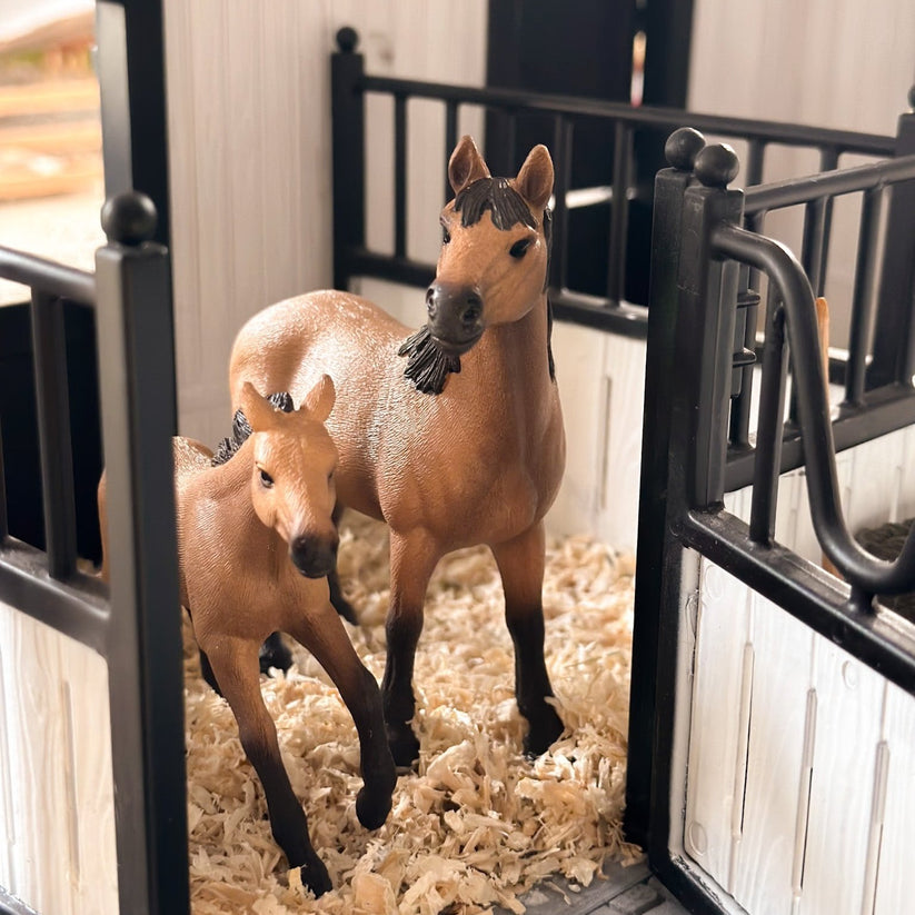 Customized Schleich Stable with 4 stalls, Horses & Accessories – My ...